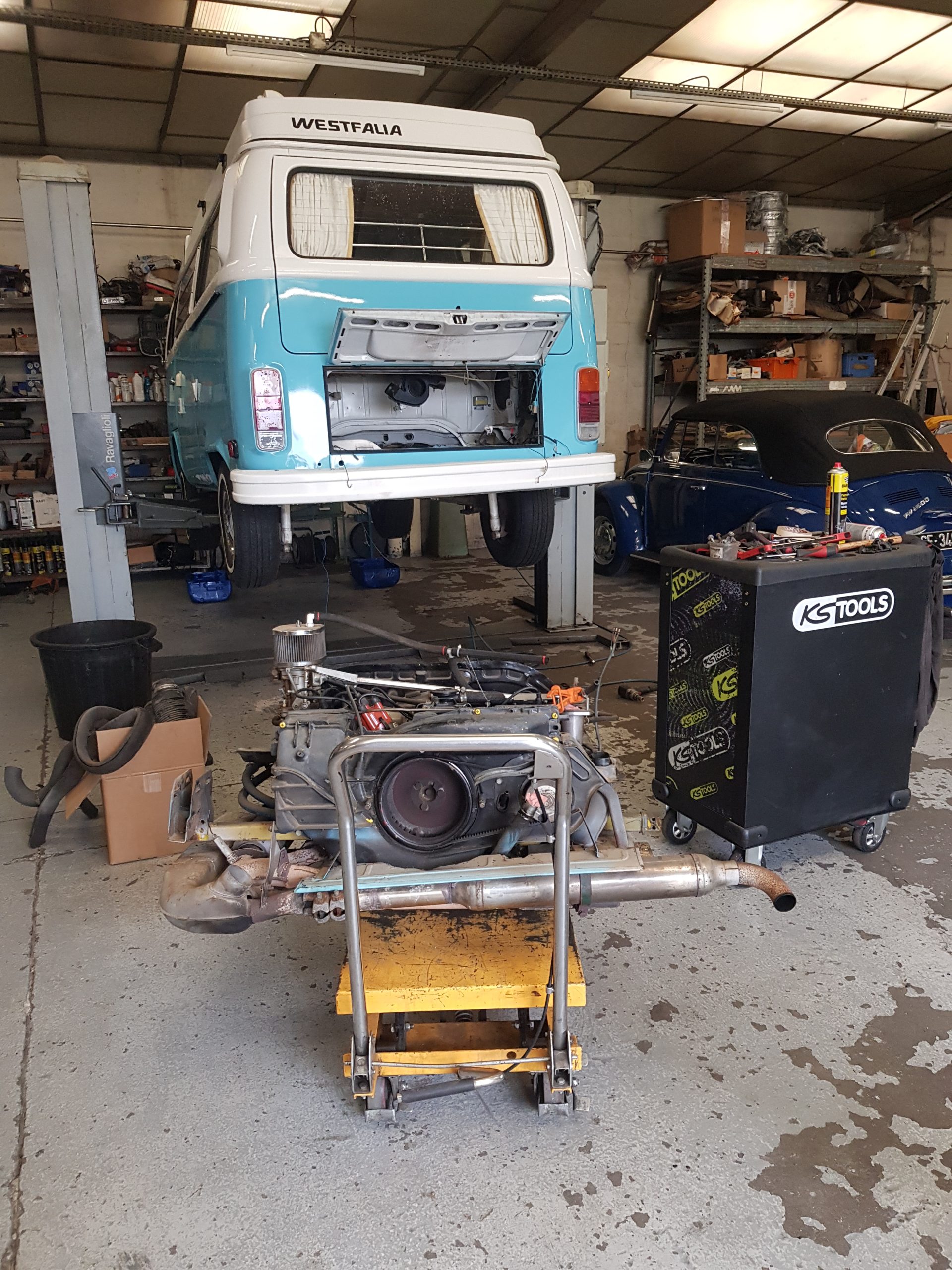 Refection tringlerie boite combi T2, restauration chassis cox 1300 ...